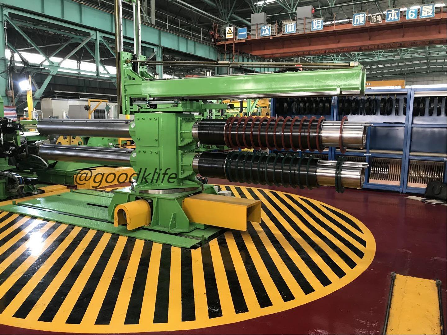 How should the inner diameter of the knife and the slitter knife shaft ...